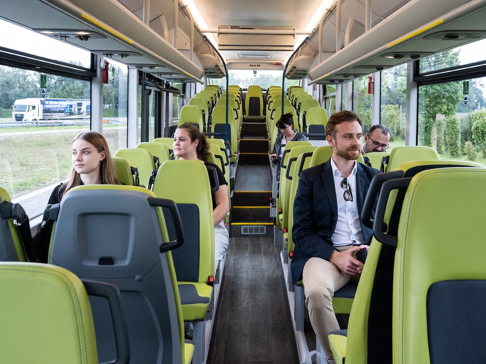 Intercity LE : Autobuze : Home - MHS Truck & Bus Intercity LE : Autobuze : Home - MHS Truck & Bus